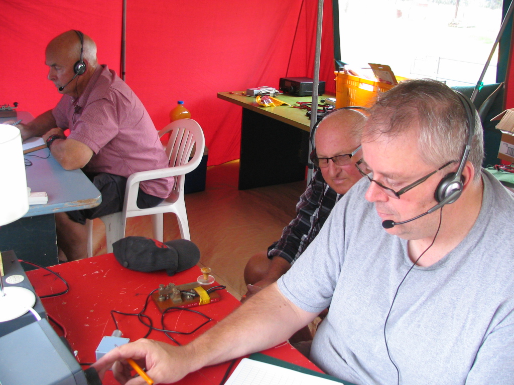 Field Day 2 – ZL2KS